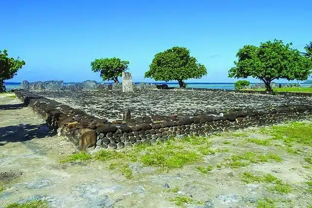 Ahu -the Grave Of Rapa Nui Ancestors